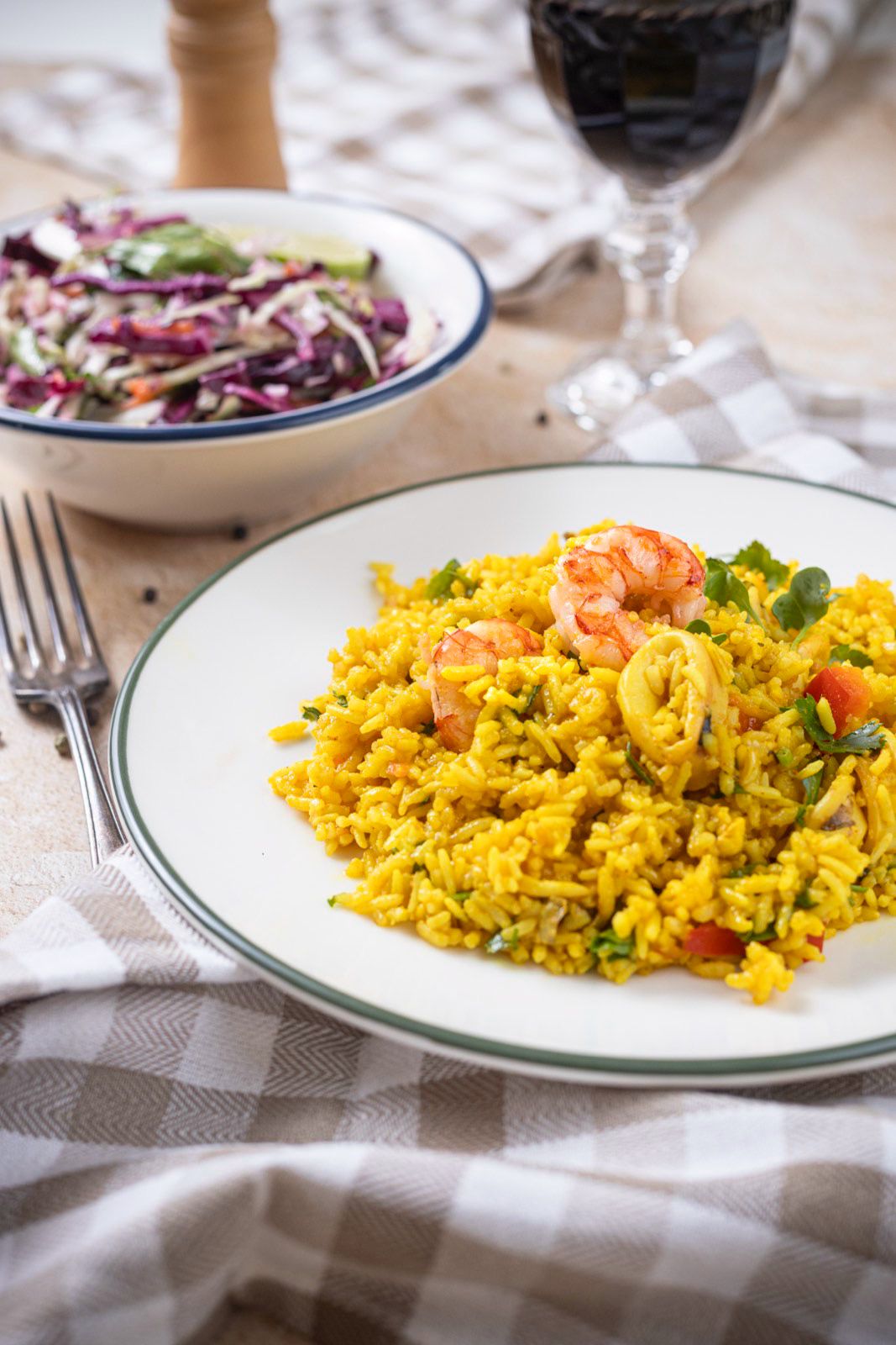 Paelja sa gamborima i lignjama – Cantina Mediterraneo